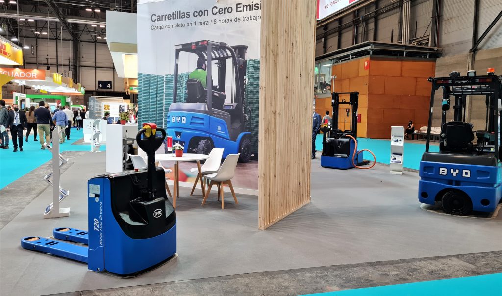 BYD apresenta suas empilhadeiras elétricas na Fruit Attraction 2021, em ...